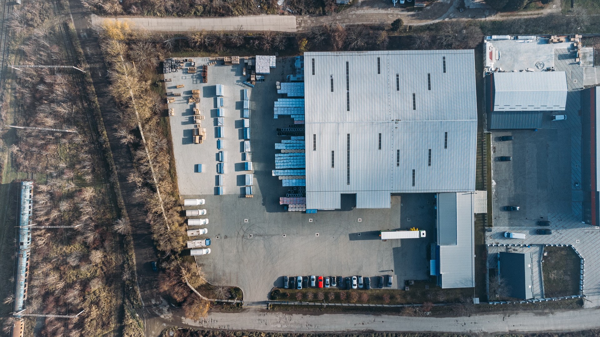 Povestea punctului de pe i- Exing Construct - Distributie materiale de ...